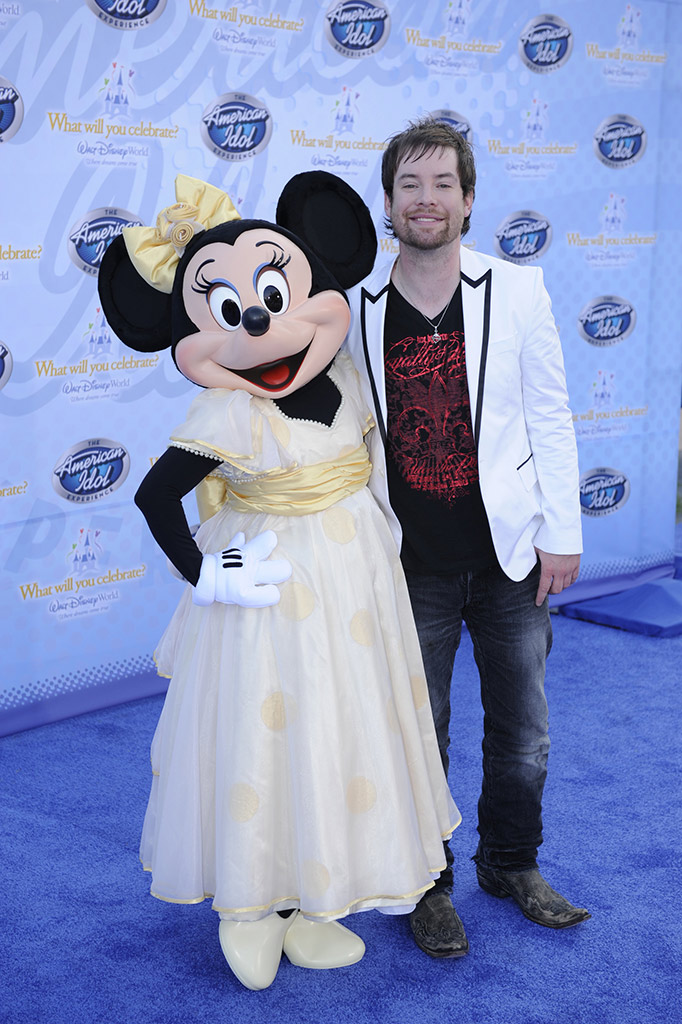 American Idol Experience Premiere Party motorcade photos - Photo 17 of 19