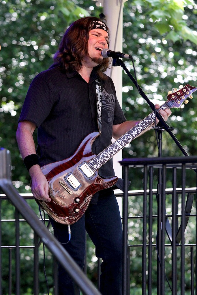 VIDEO - New band 'The English Channel' debuts at Epcot's UK Pavilion