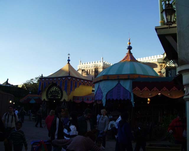 Aladdin construction - Photo 3 of 22