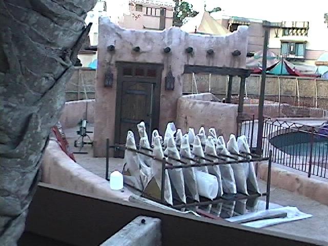 Aladdin construction - Photo 2 of 2