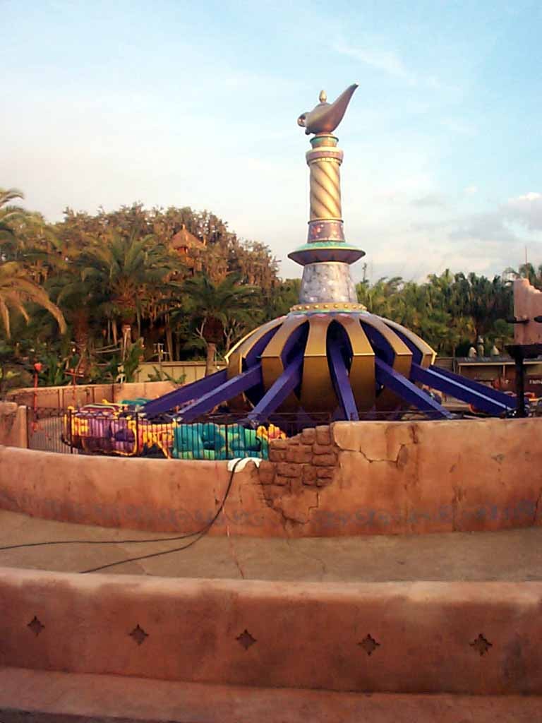 Aladdin construction - Photo 3 of 6