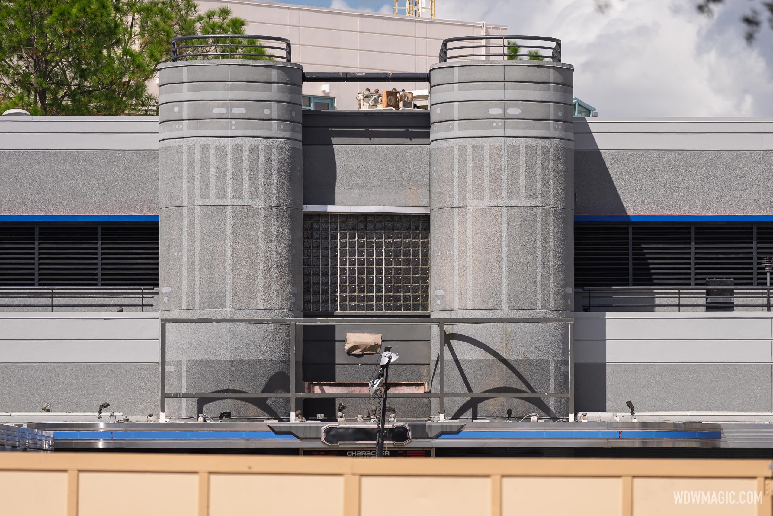 Animation Courtyard Archway Demolished and Launch Bay Signage Removed ...