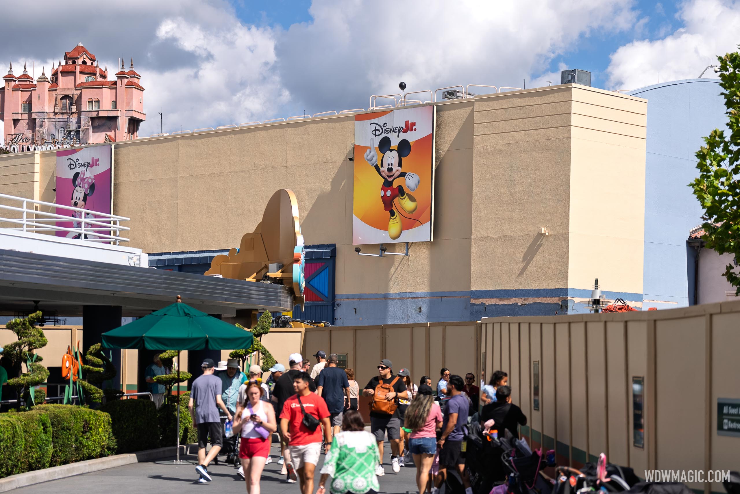 Animation Courtyard Archway Demolished and Launch Bay Signage Removed ...