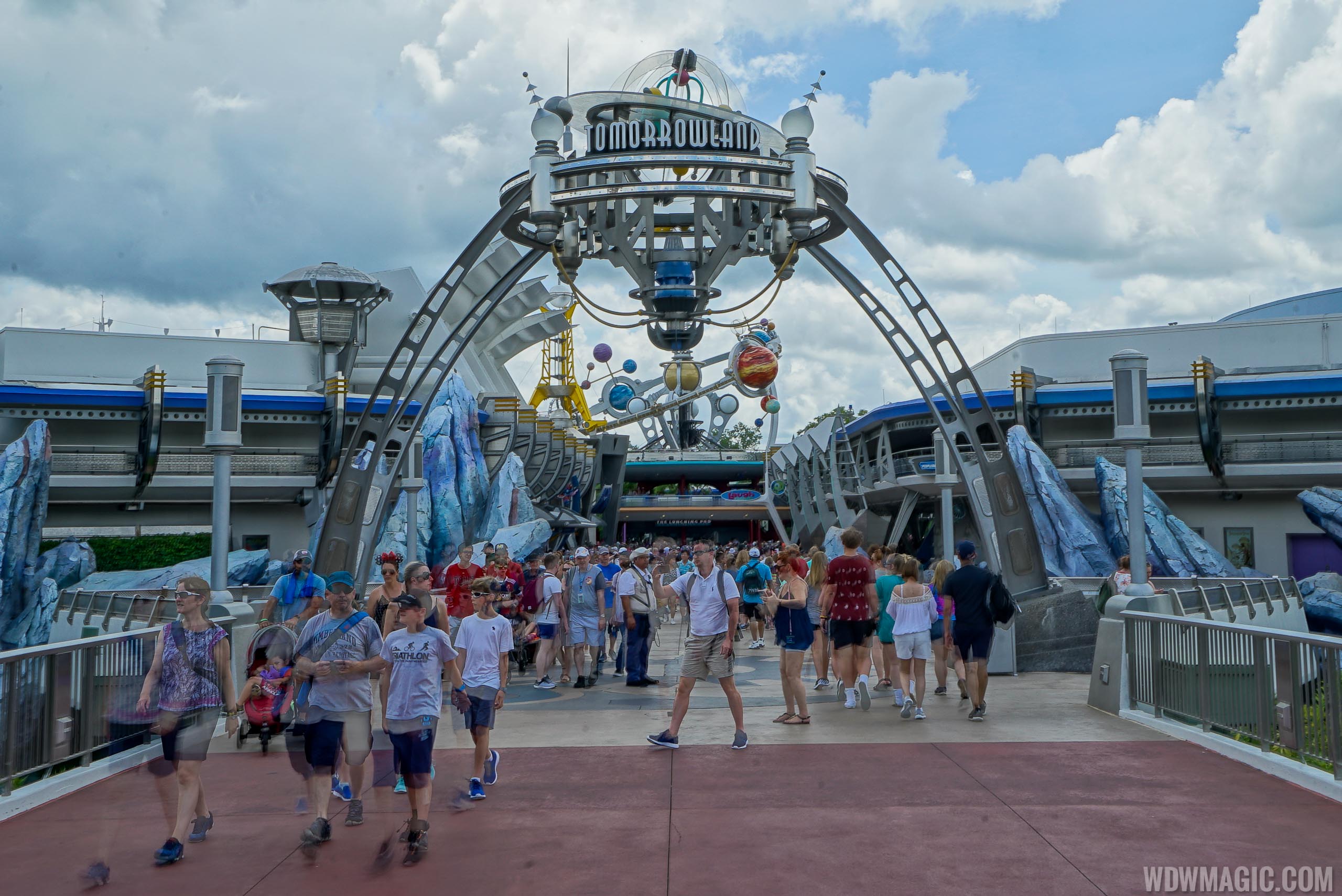 Tomorrowland bridge marquee - Photo 3 of 6