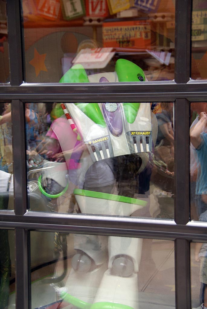 Pixar Place now completely wall-less, and Toy Story Meet and Greet moves in