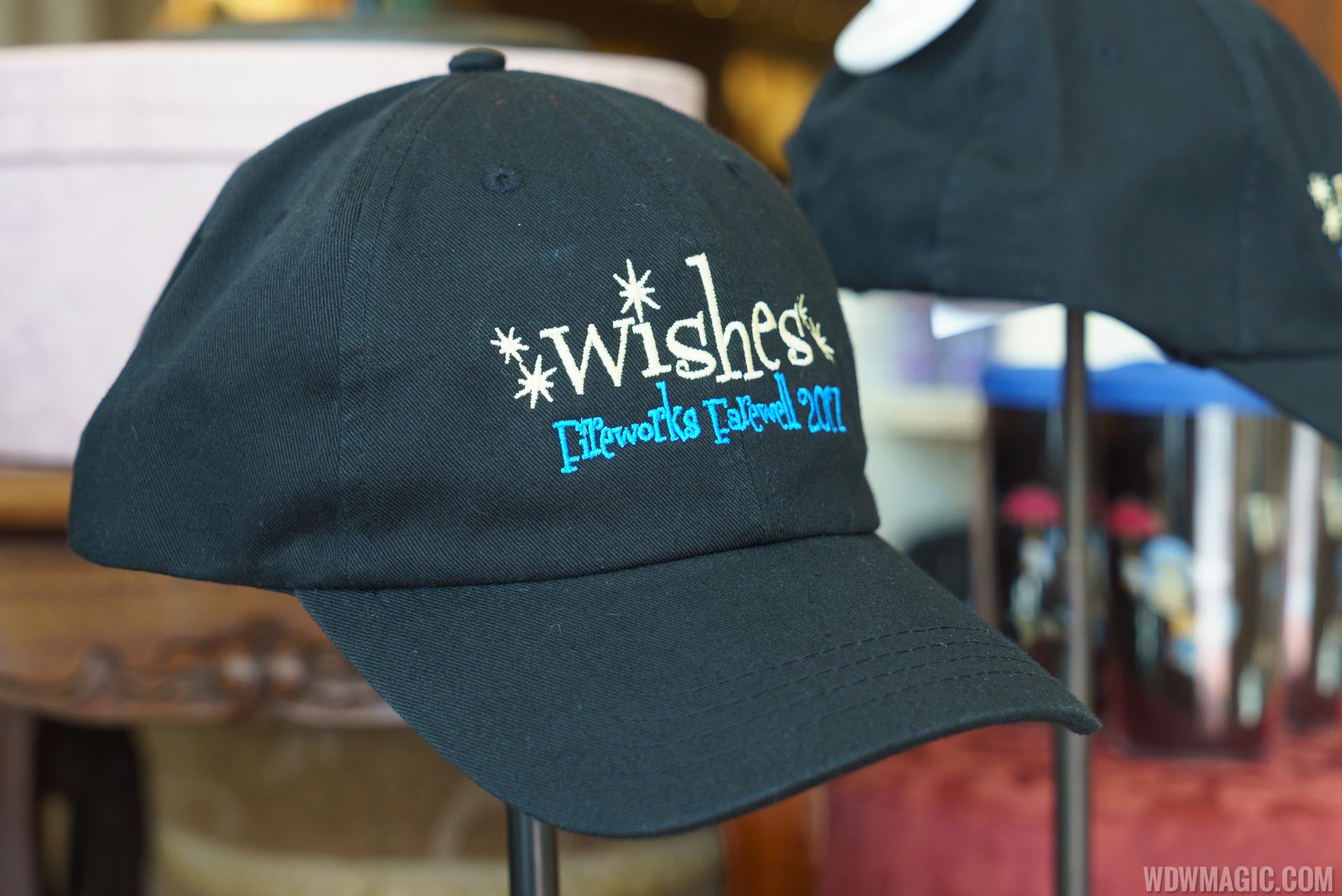 PHOTOS - Wishes farewell merchandise