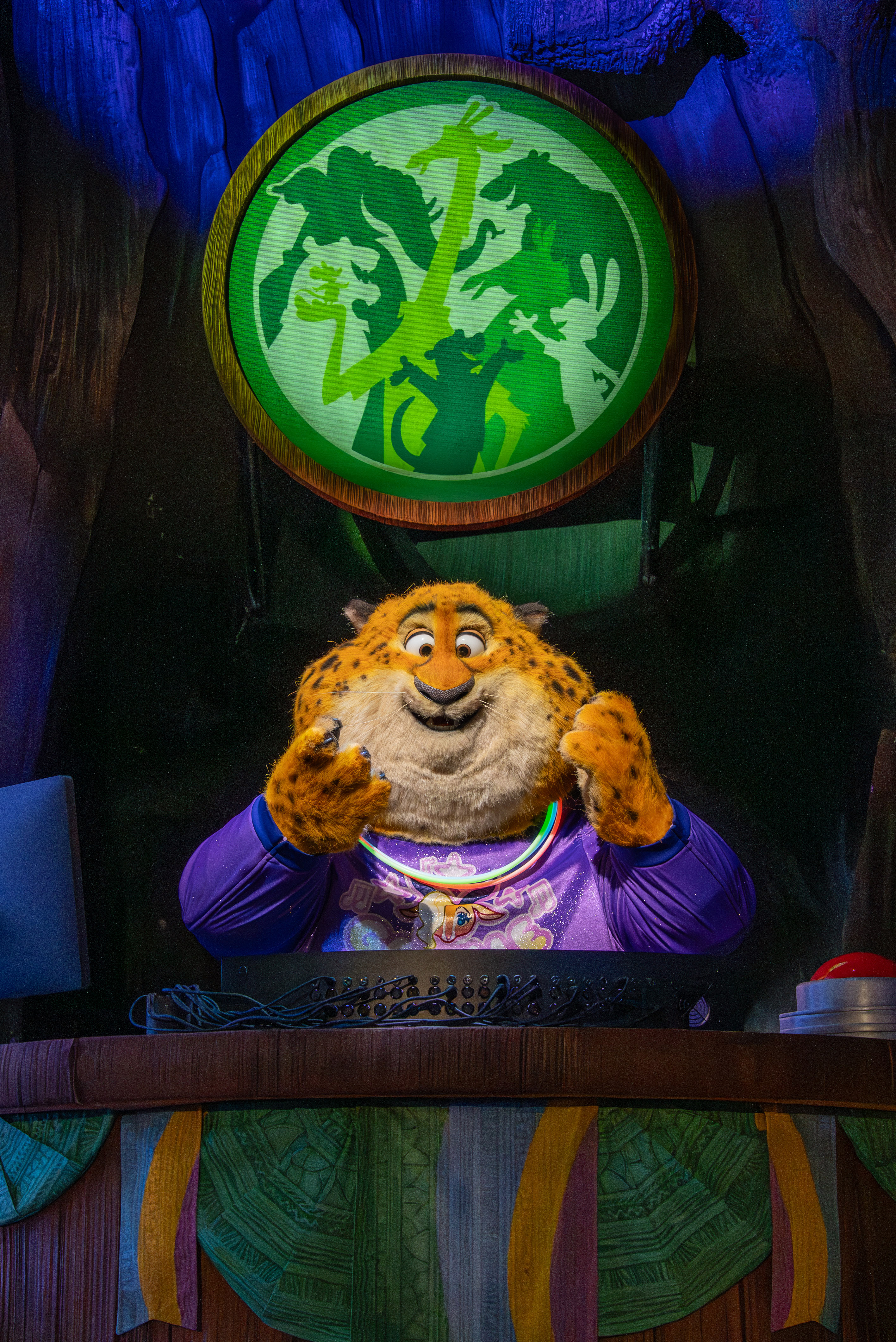 Clawhauser Animatronic - Photo 3 of 3