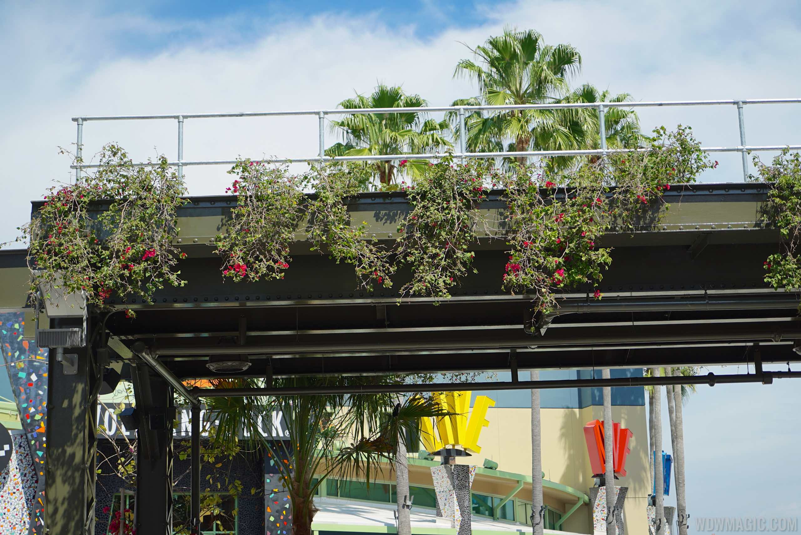Third Highline elevated structure construction - Photo 2 of 6