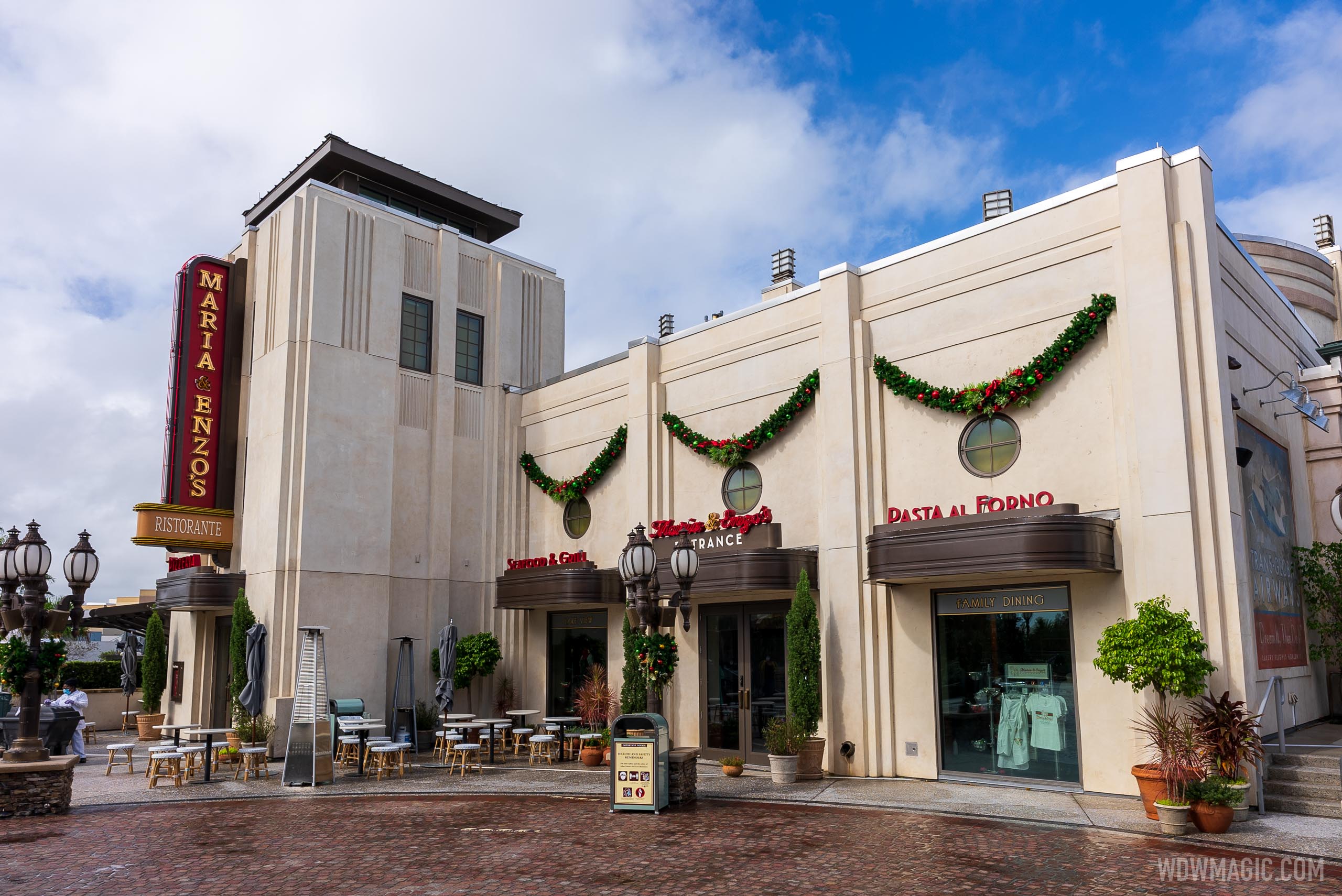 Disney Springs Christmas holiday decor 2020 - Photo 29 of 50