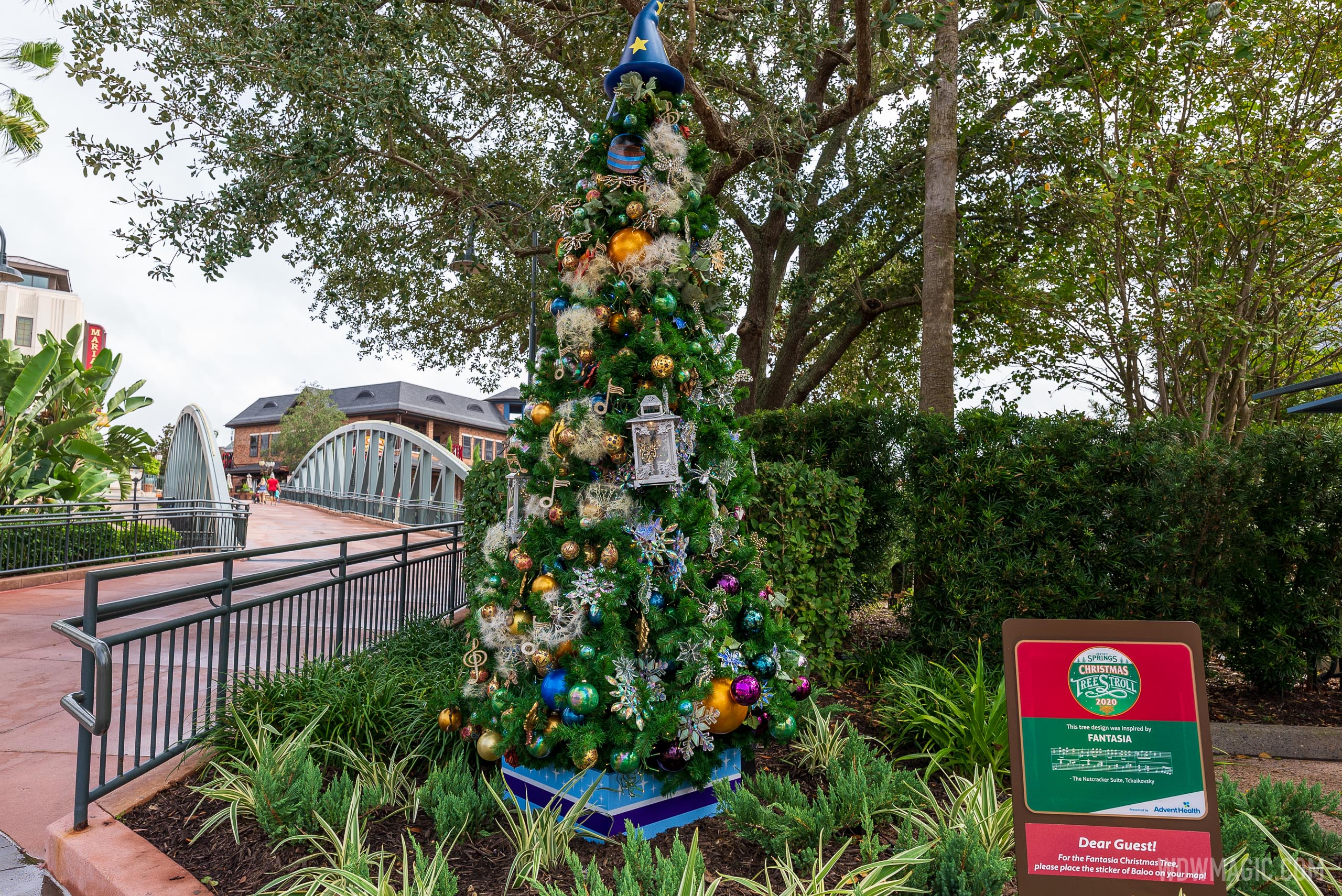 Disney Springs Christmas holiday decor 2020 - Photo 47 of 50