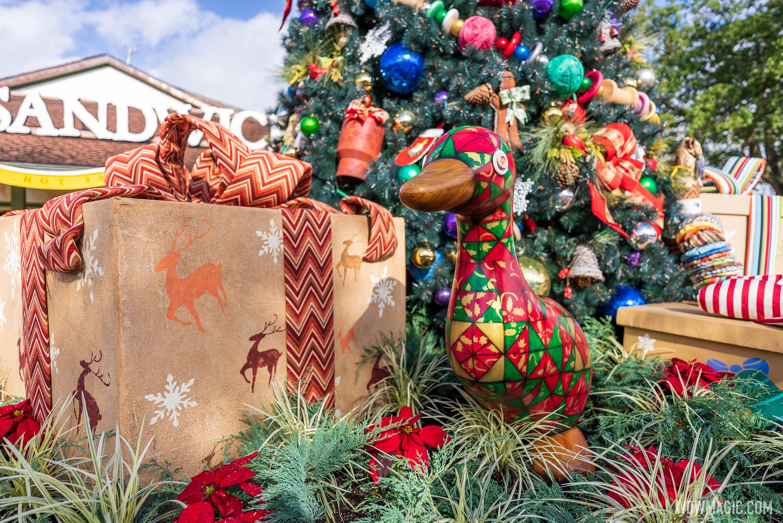 Disney Springs Christmas holiday decor 2021 - Photo 27 of 53