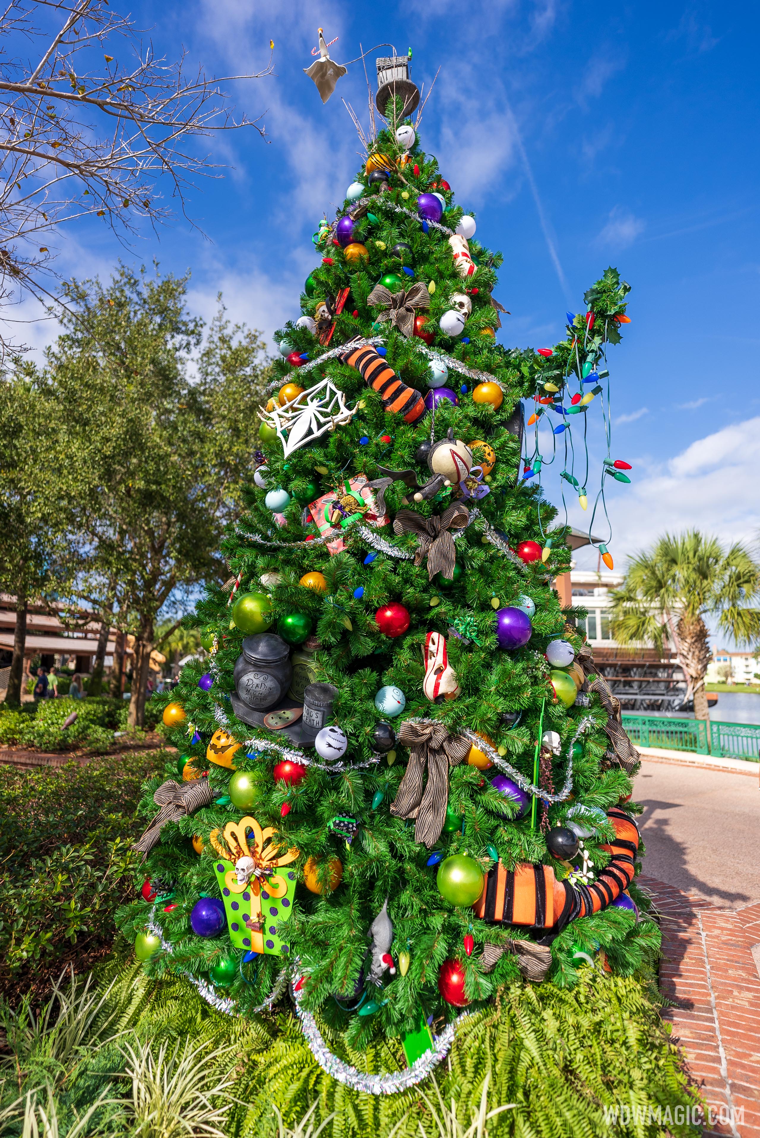 Disney Springs Christmas holiday decor 2021 - Photo 29 of 53
