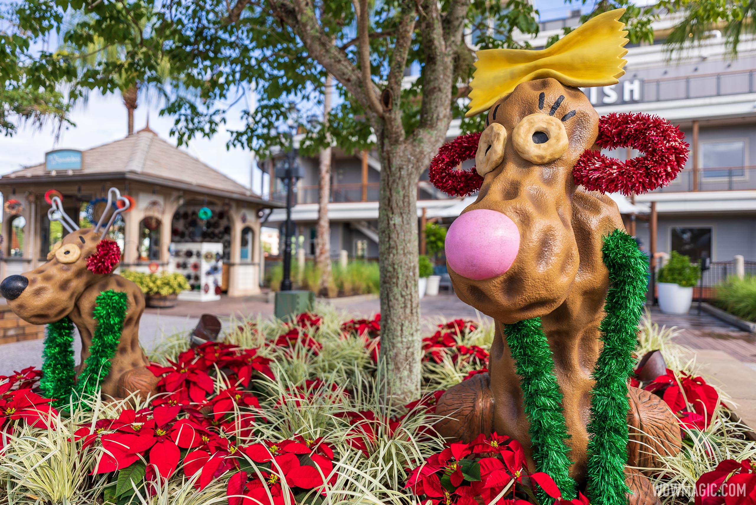 Disney Springs Christmas holiday decor 2021 - Photo 32 of 53