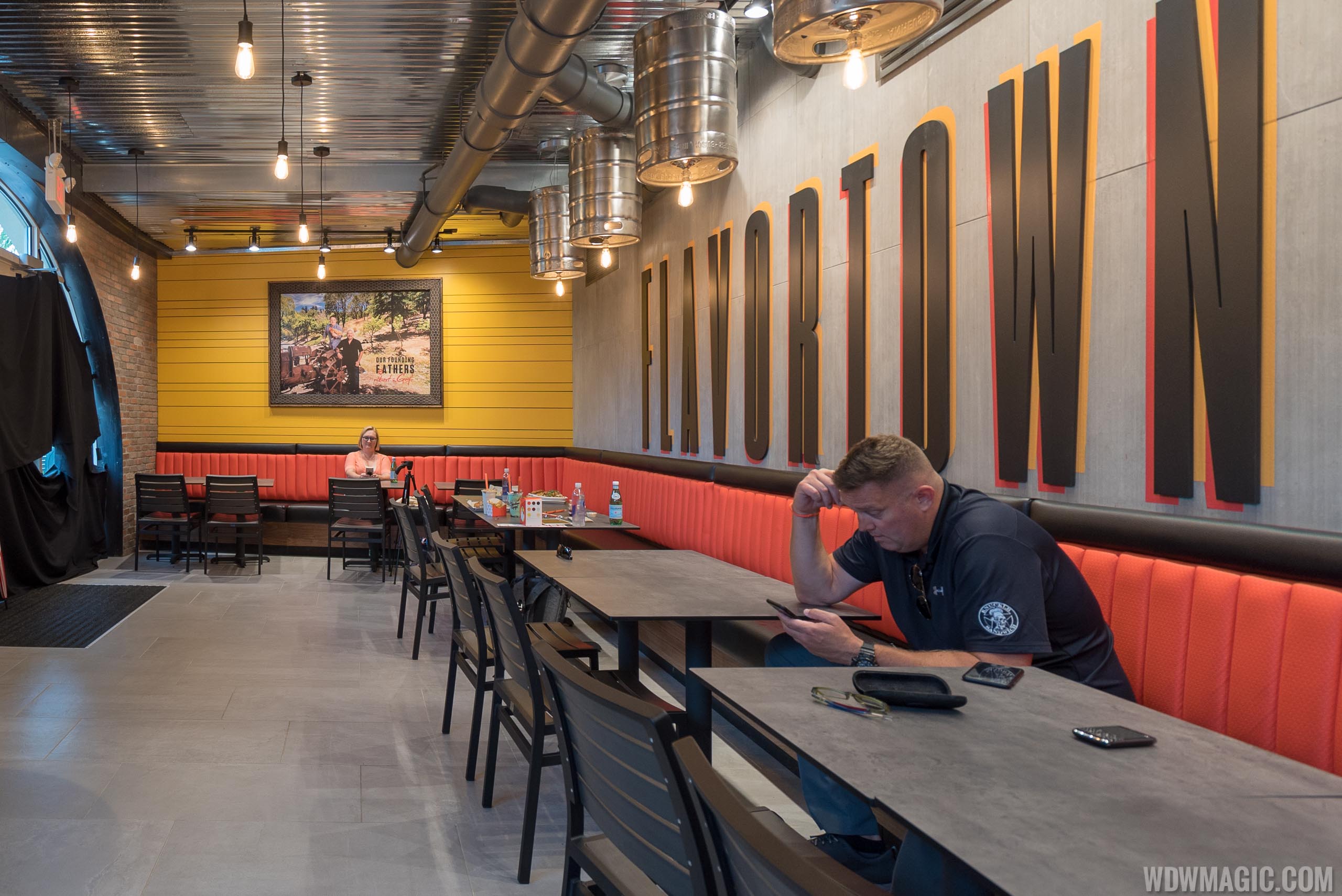 PHOTOS - First look and taste at Chicken Guy! Disney Springs