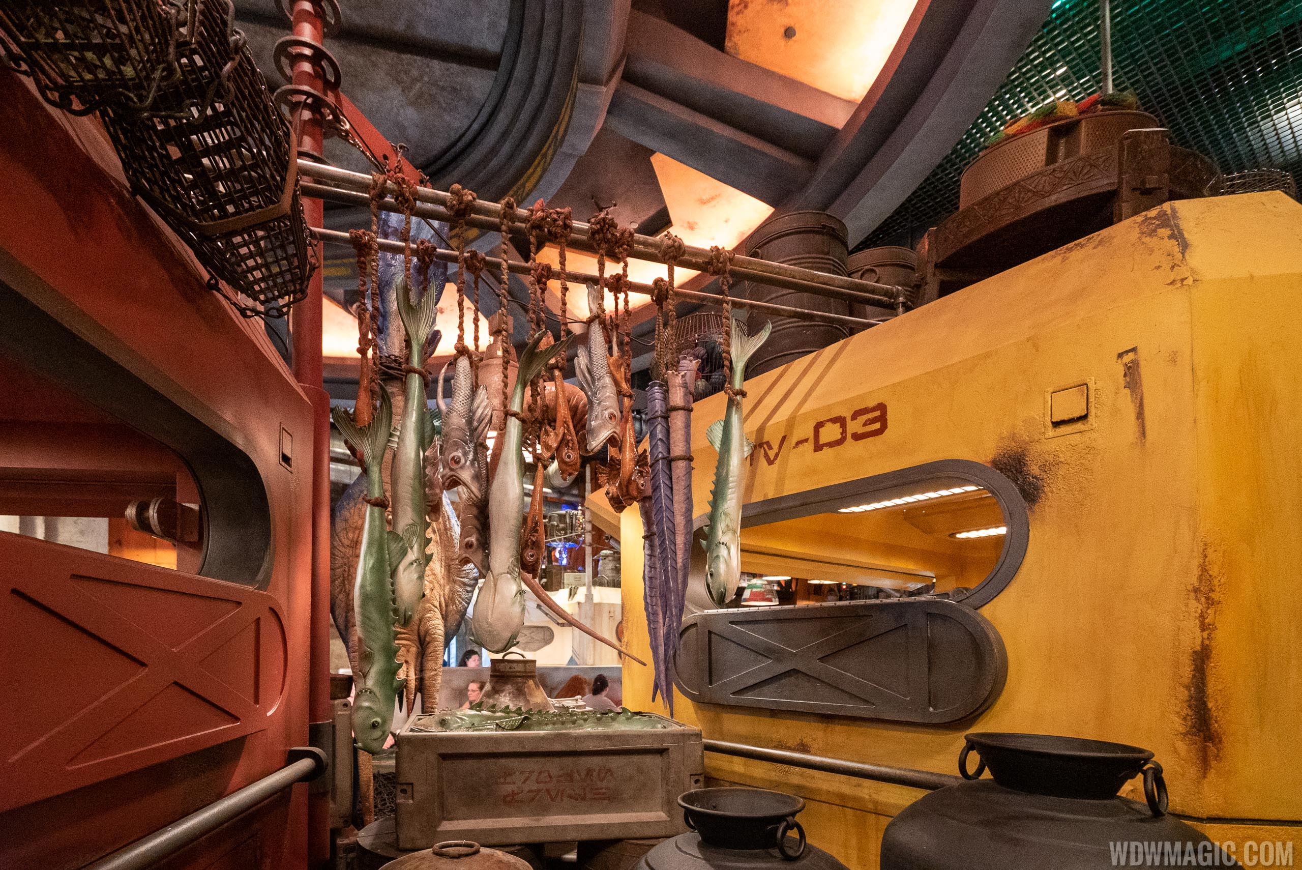 REVIEW - Docking Bay 7 Food and Cargo at Star Wars Galaxy's Edge