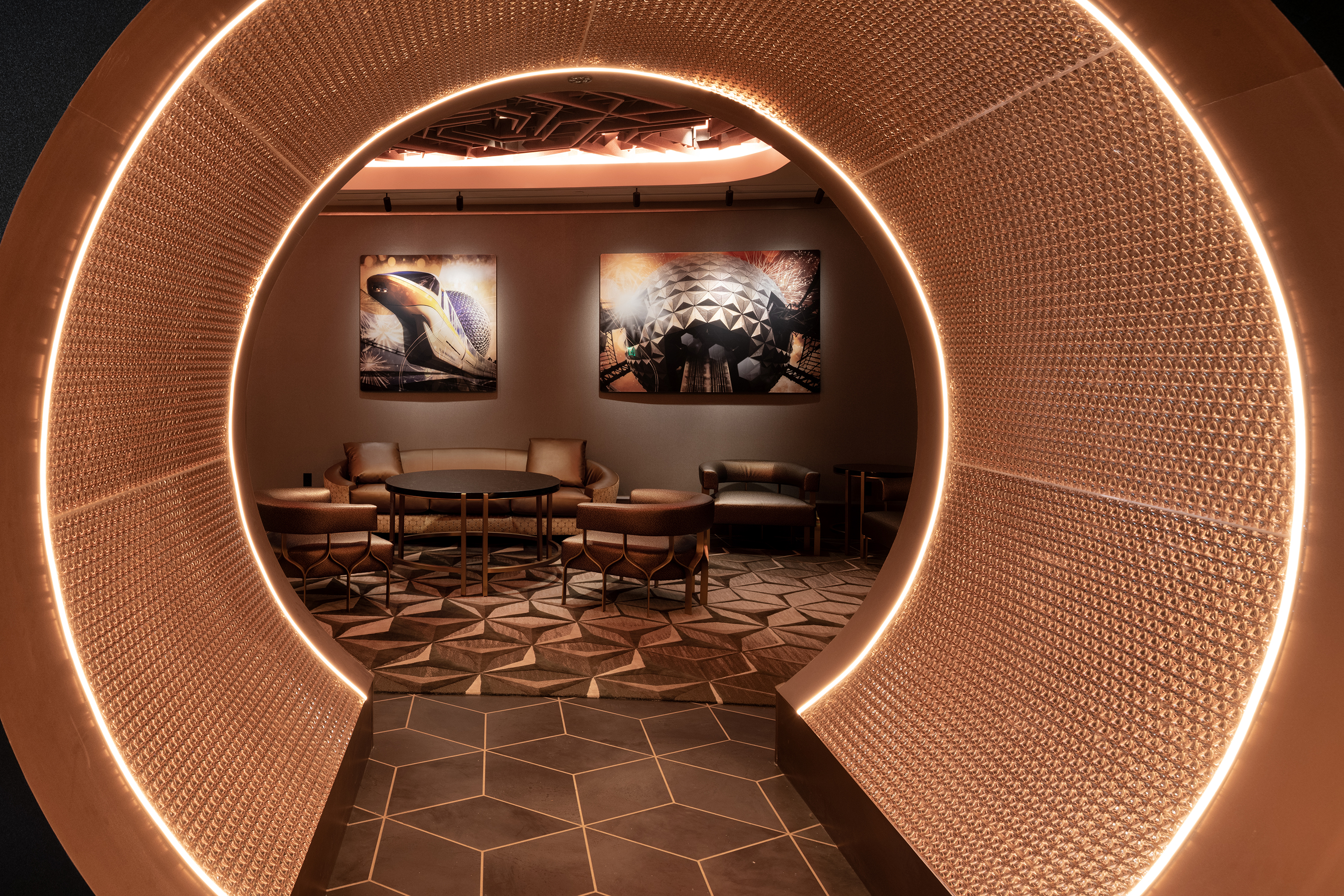 Inside the GEO-82 Lounge - Photo 6 of 8
