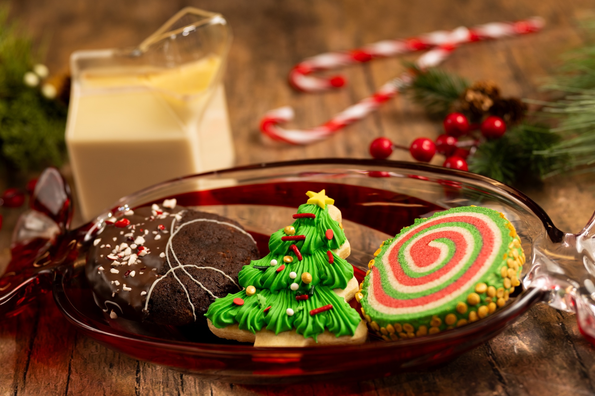Full 2025 Holiday Menu Revealed for Jock Lindsey's Hangar Bar at Disney ...