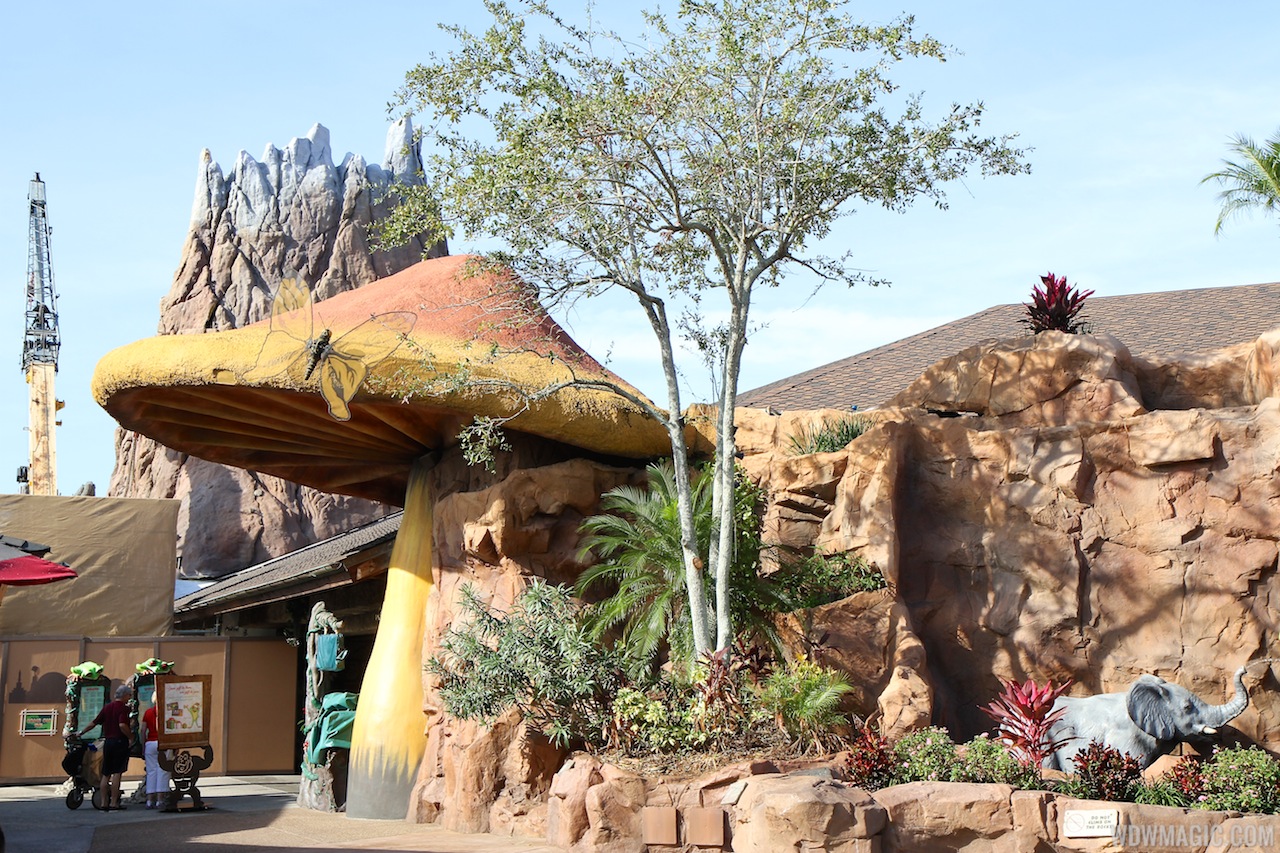 PHOTOS - Latest look at the Rainforest Cafe volcano rebuild