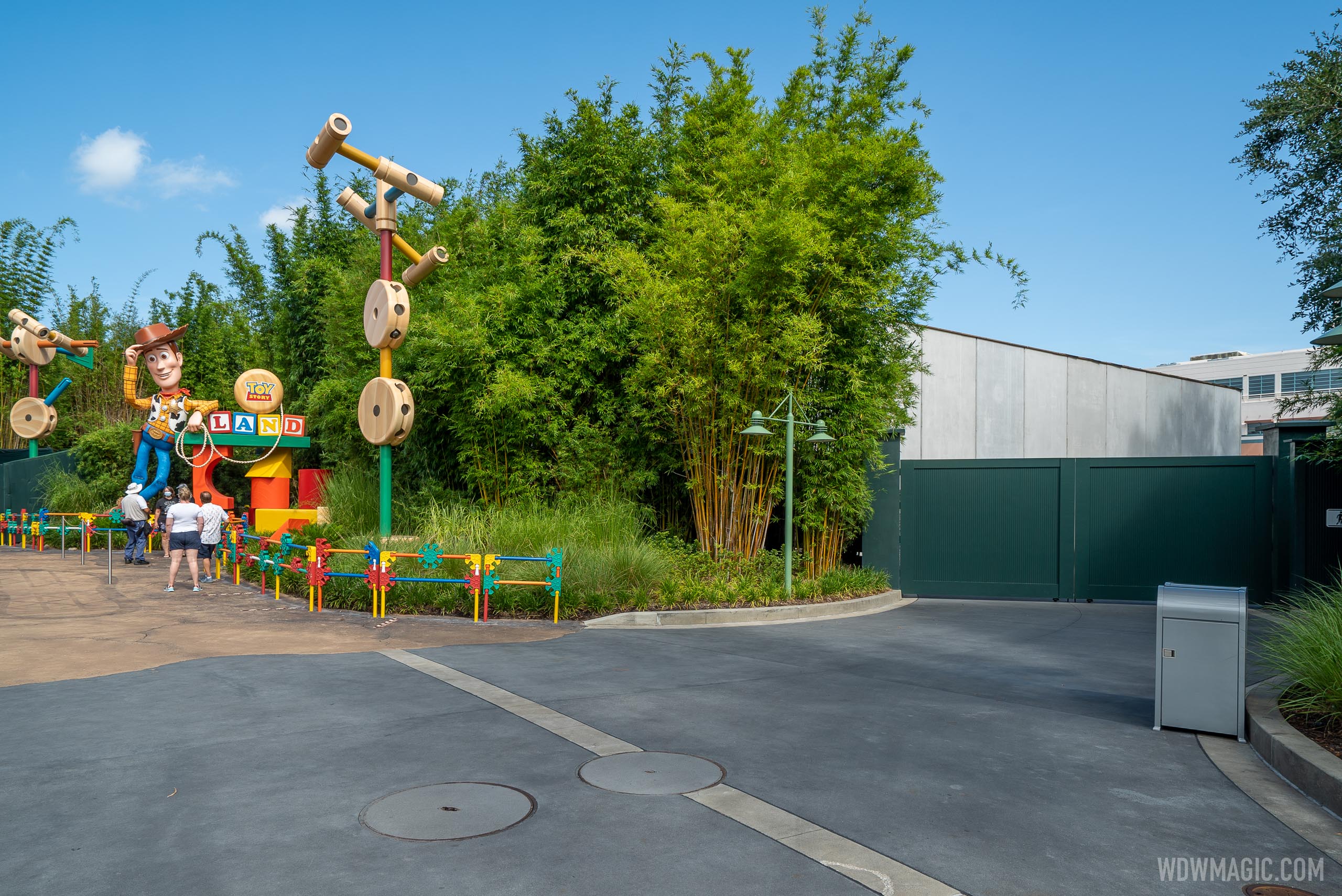 PHOTOS - A look at Roundup Rodeo BBQ in Toy Story Land at Disney's ...