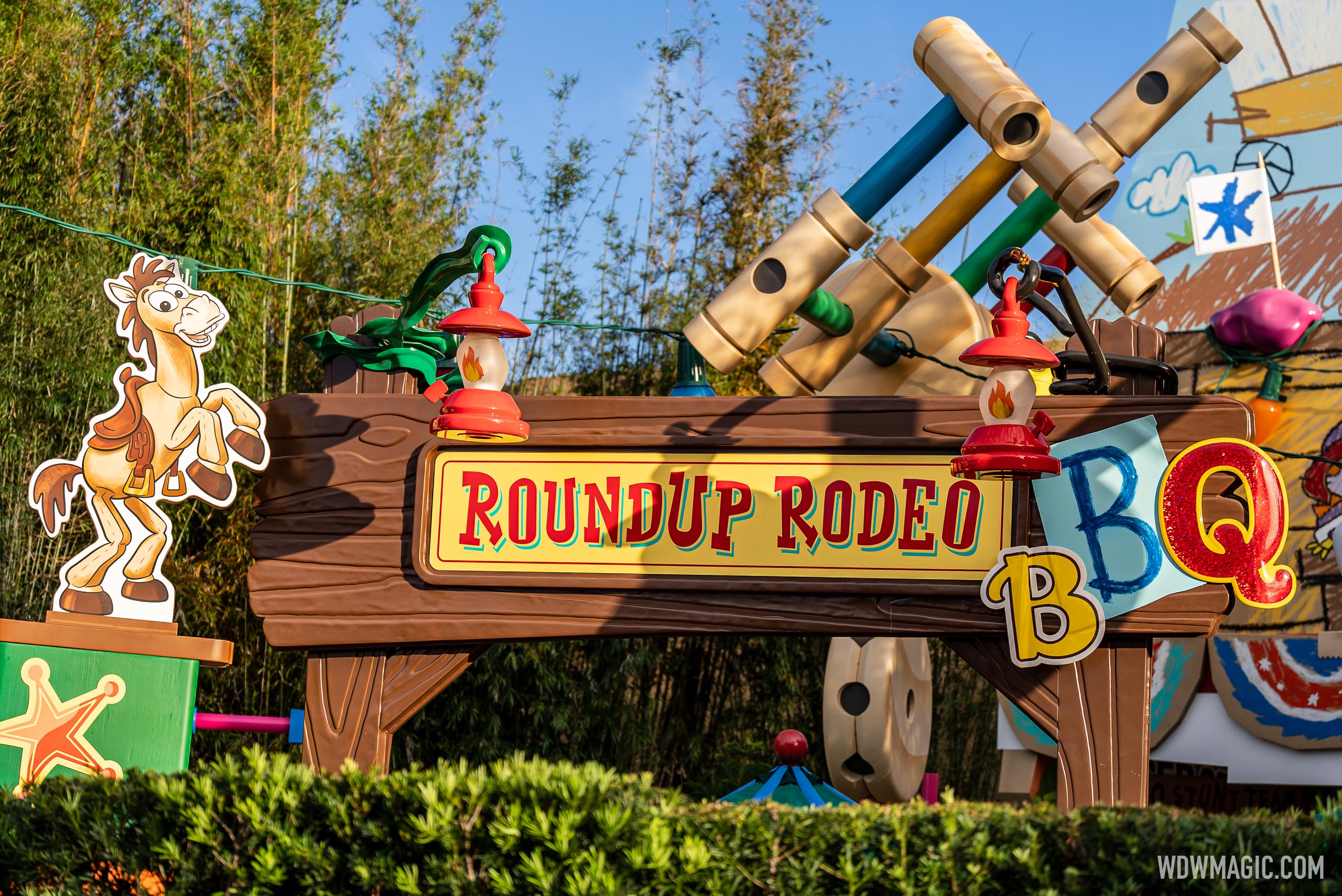 Marquee uncovered at Roundup Rodeo BBQ - Photo 6 of 7