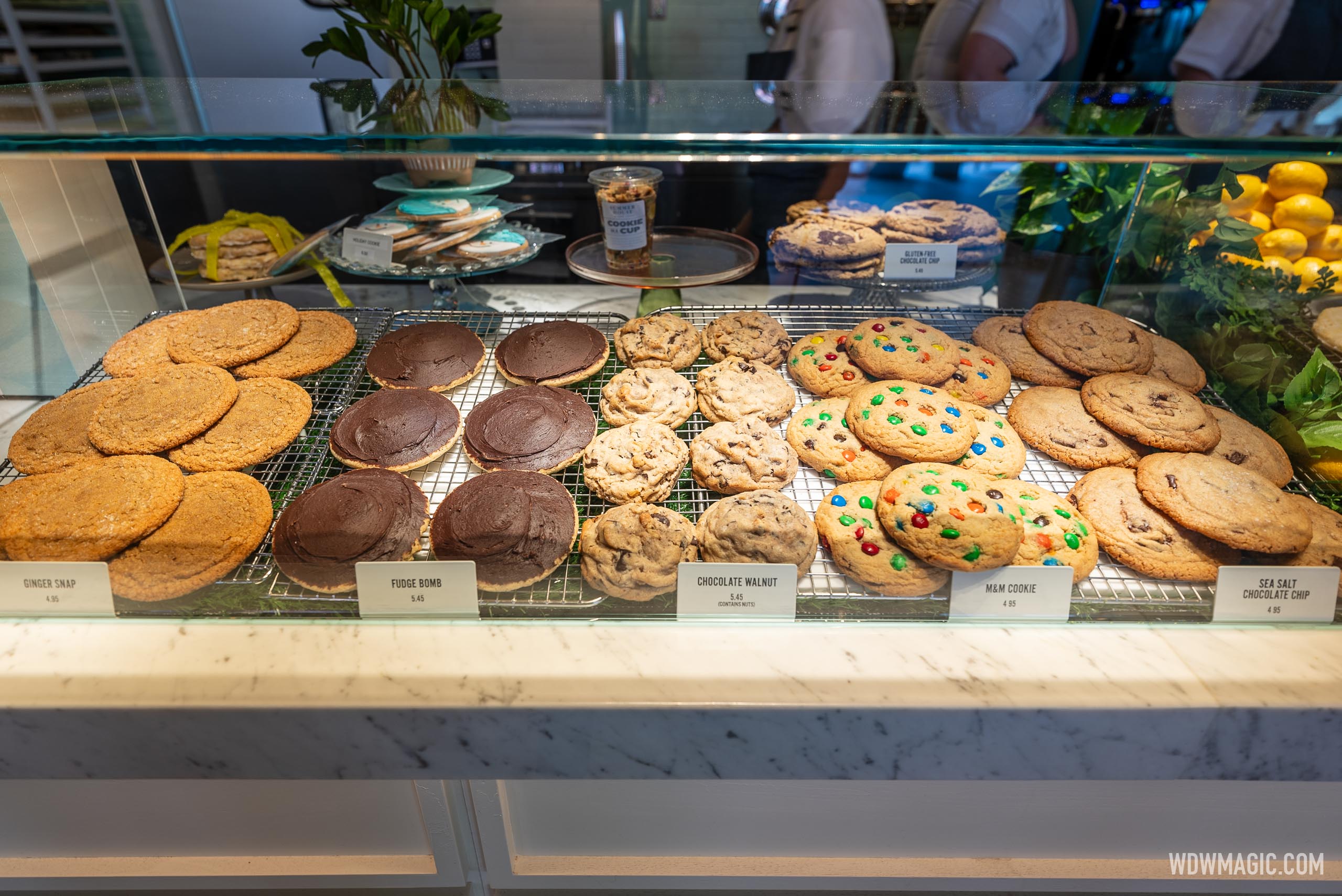 The Cookie Bar at Summer House on the Lake - Photo 5 of 11