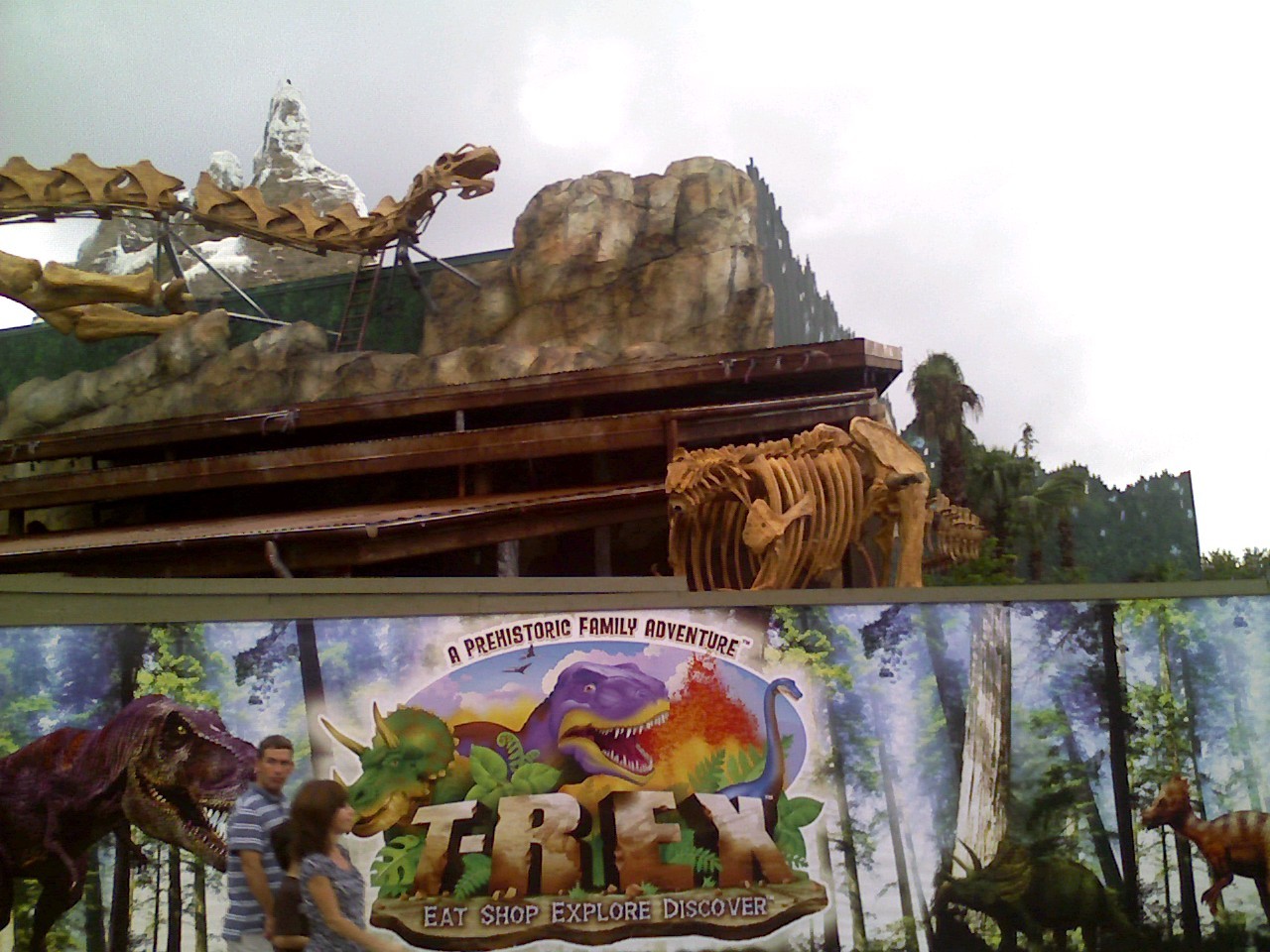 T-REX gets another Dinosaur at the main entrance