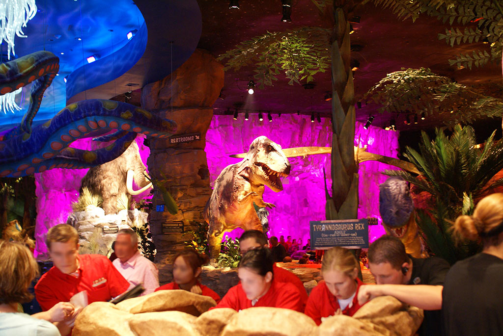 Inside T-Rex - Photo 5 of 32