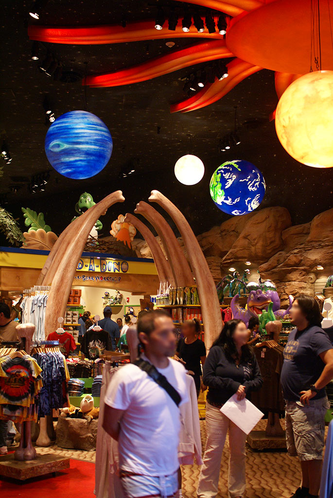 Inside T-Rex - Photo 16 of 32