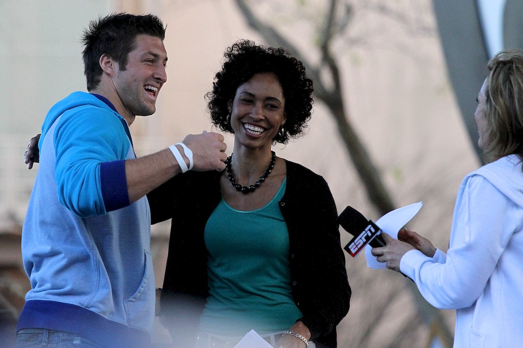 2011 ESPN The Weekend - Day 1 - Photo 28 of 32