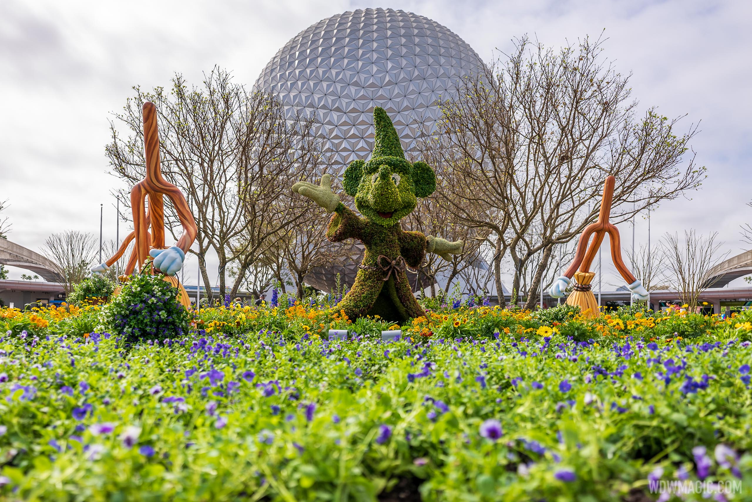 2021 Taste of EPCOT International Flower and Garden Festival topiary ...