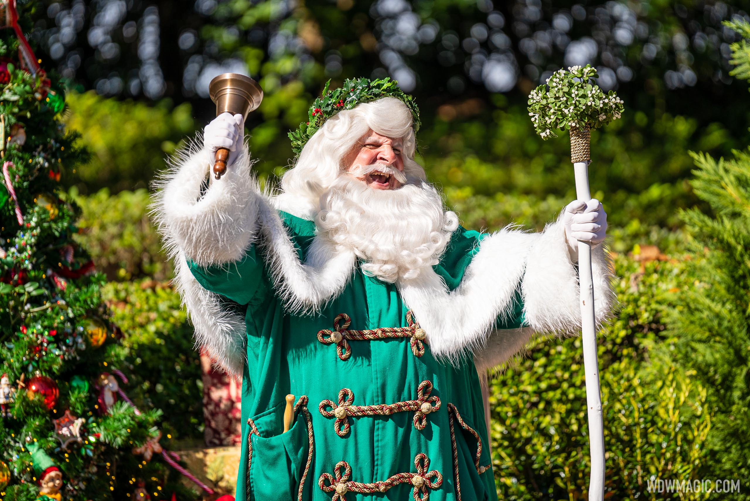 EPCOT Holiday Storytellers 2021 - Father Christmas United Kingdom ...