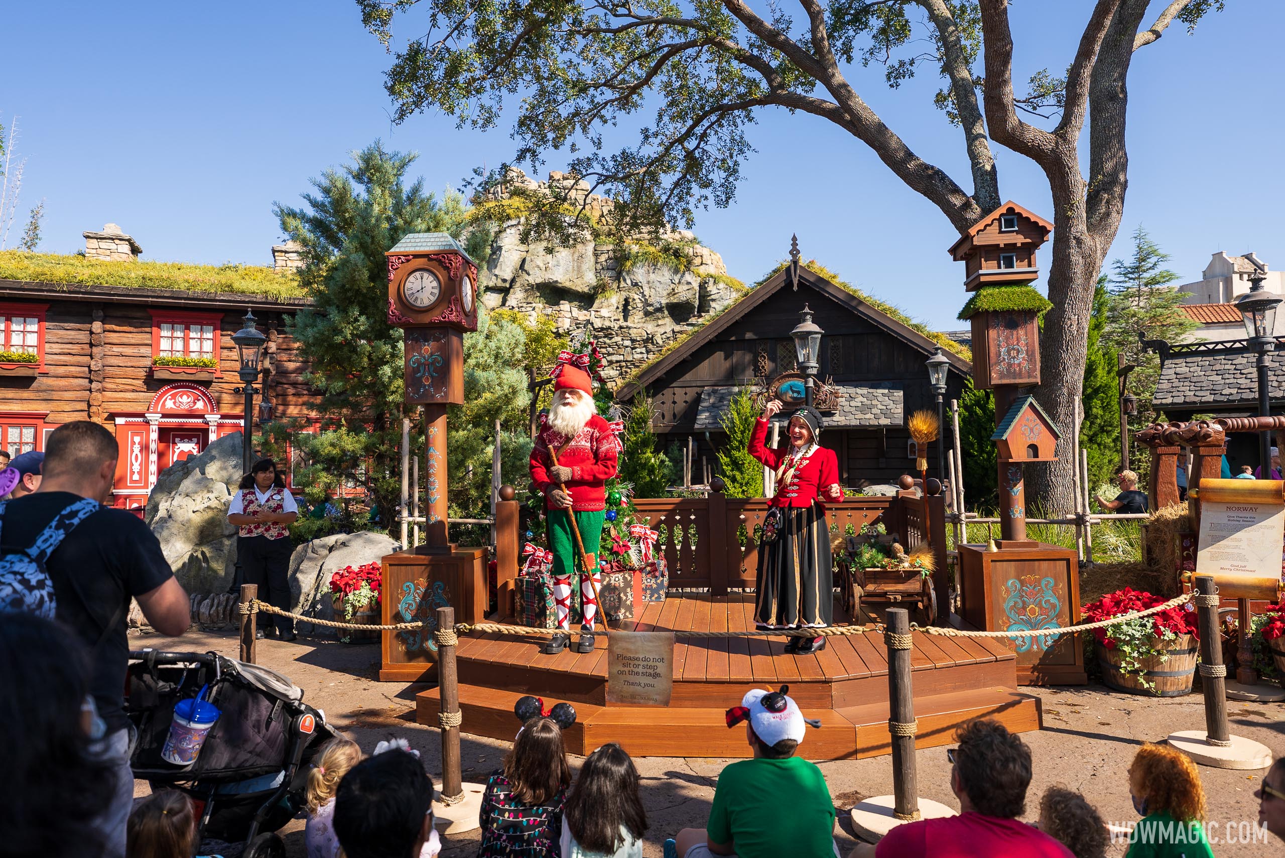 EPCOT Holiday Storytellers 2021 - Norway pavilion