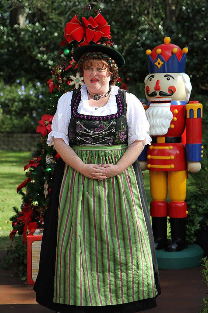 Holiday Storytellers - Germany - A Christmas Wish - Photo 5 of 6