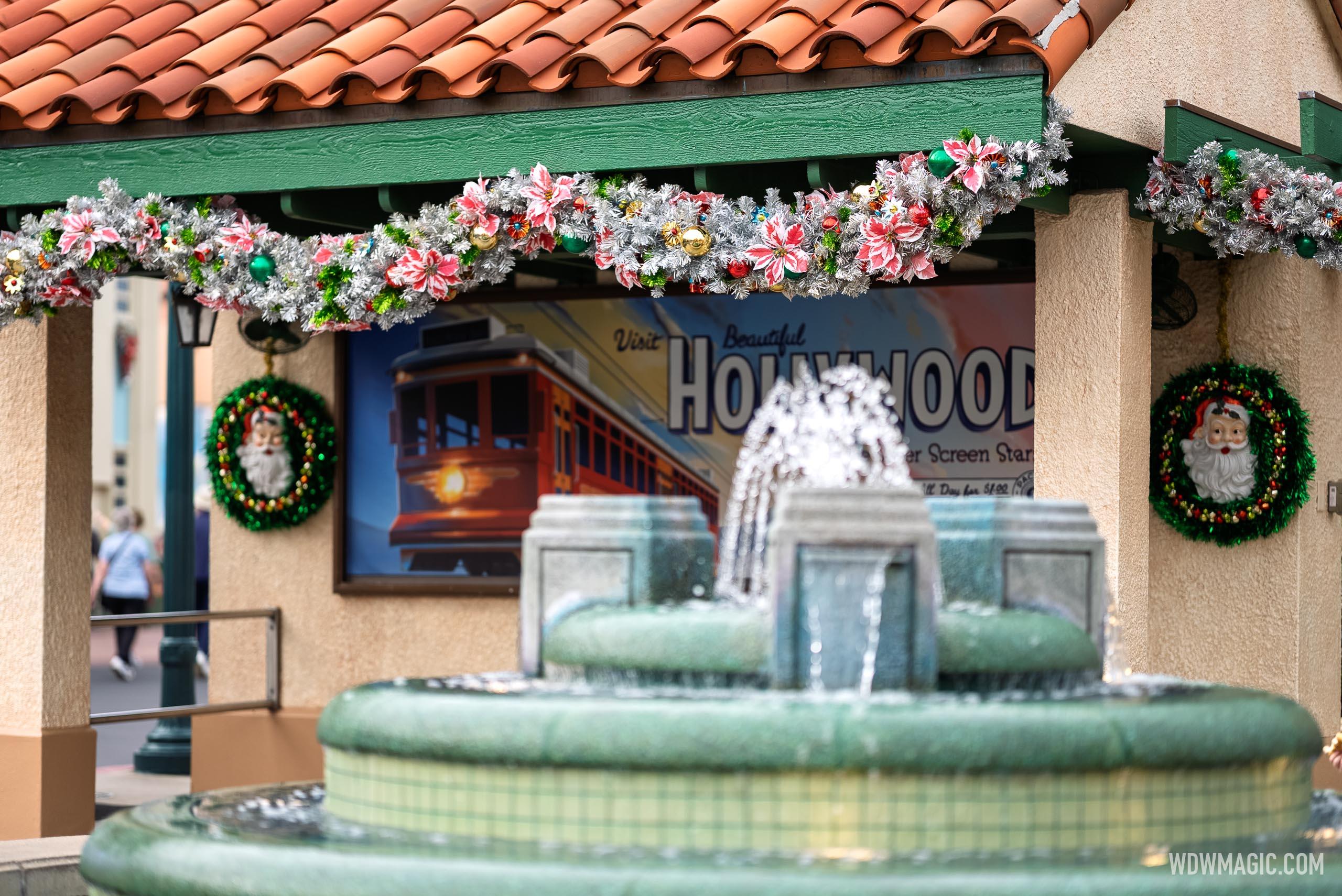 2025 Disney's Hollywood Studios Holiday Decor - Photo 7 of 7