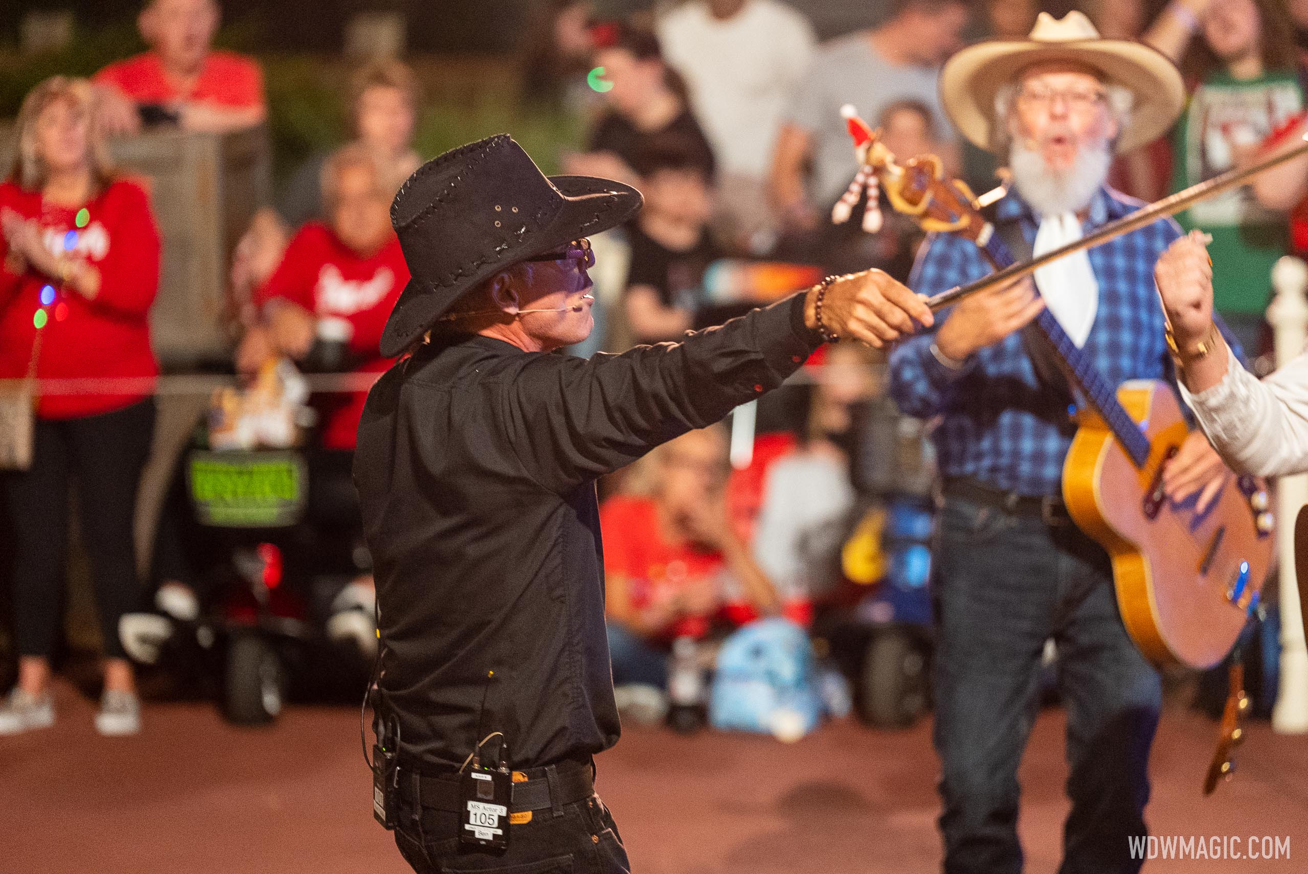 Reindeer Wranglers at Mickey's Very Merry Christmas Party 2022 - Photo ...