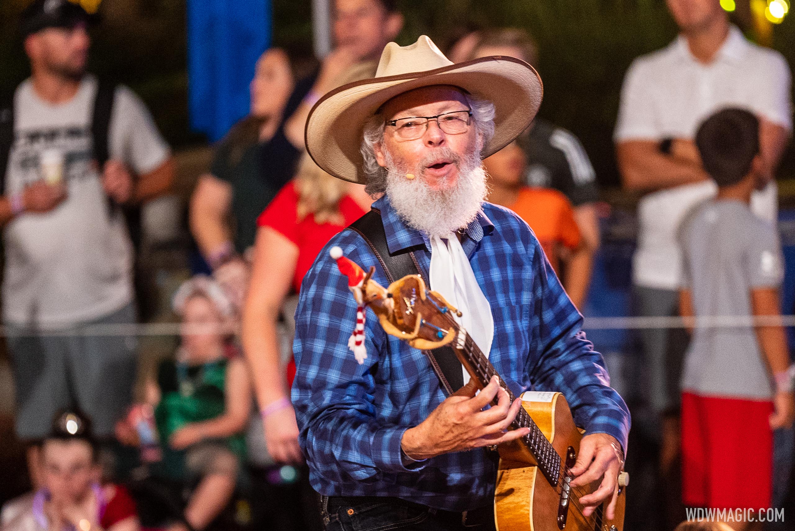 Reindeer Wranglers at Mickey's Very Merry Christmas Party 2022 - Photo ...