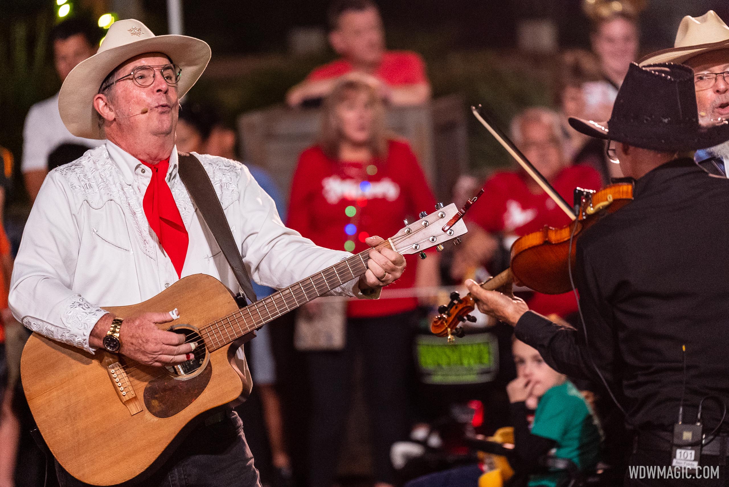 Reindeer Wranglers at Mickey's Very Merry Christmas Party 2022 - Photo ...