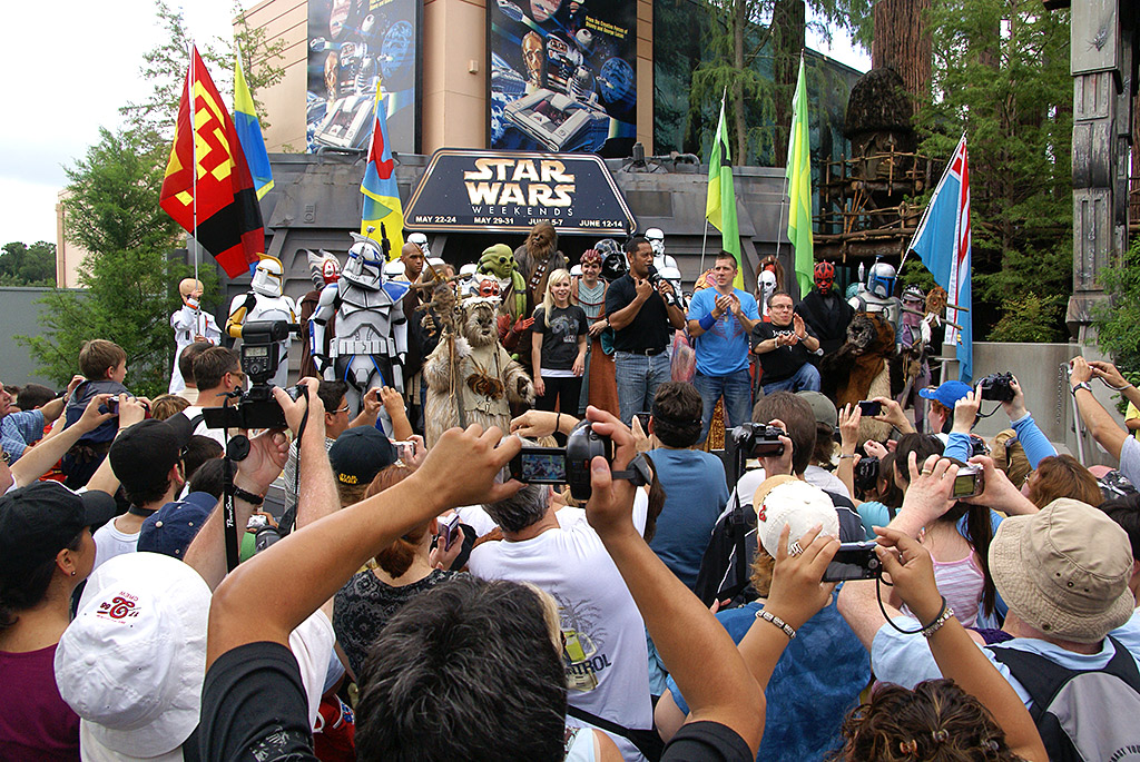 2009 Star Wars Weekends Celebrity Welcome at the Event Stage - opening ...