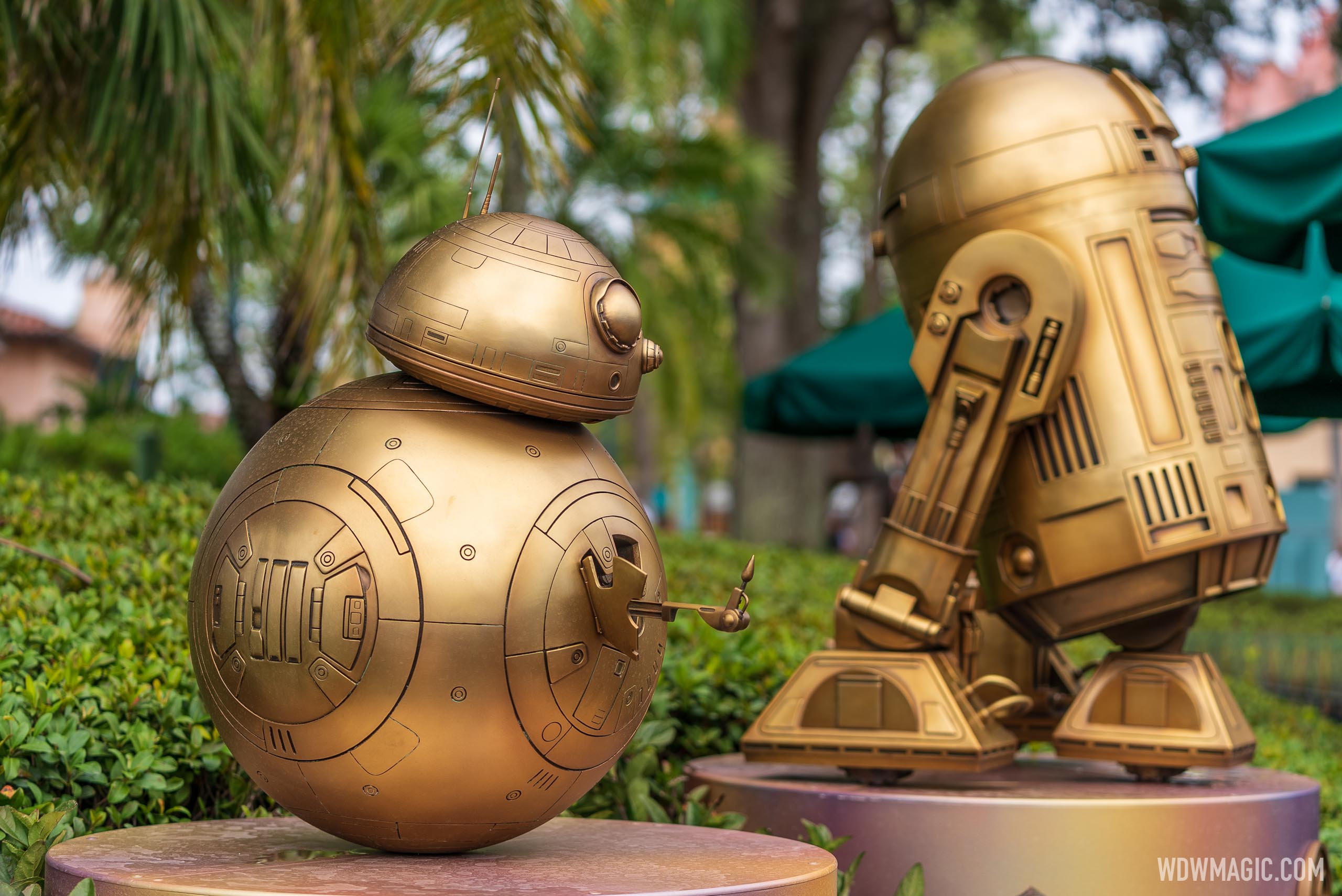 Disney Fab 50 golden character statues at Disney's Hollywood Studios ...