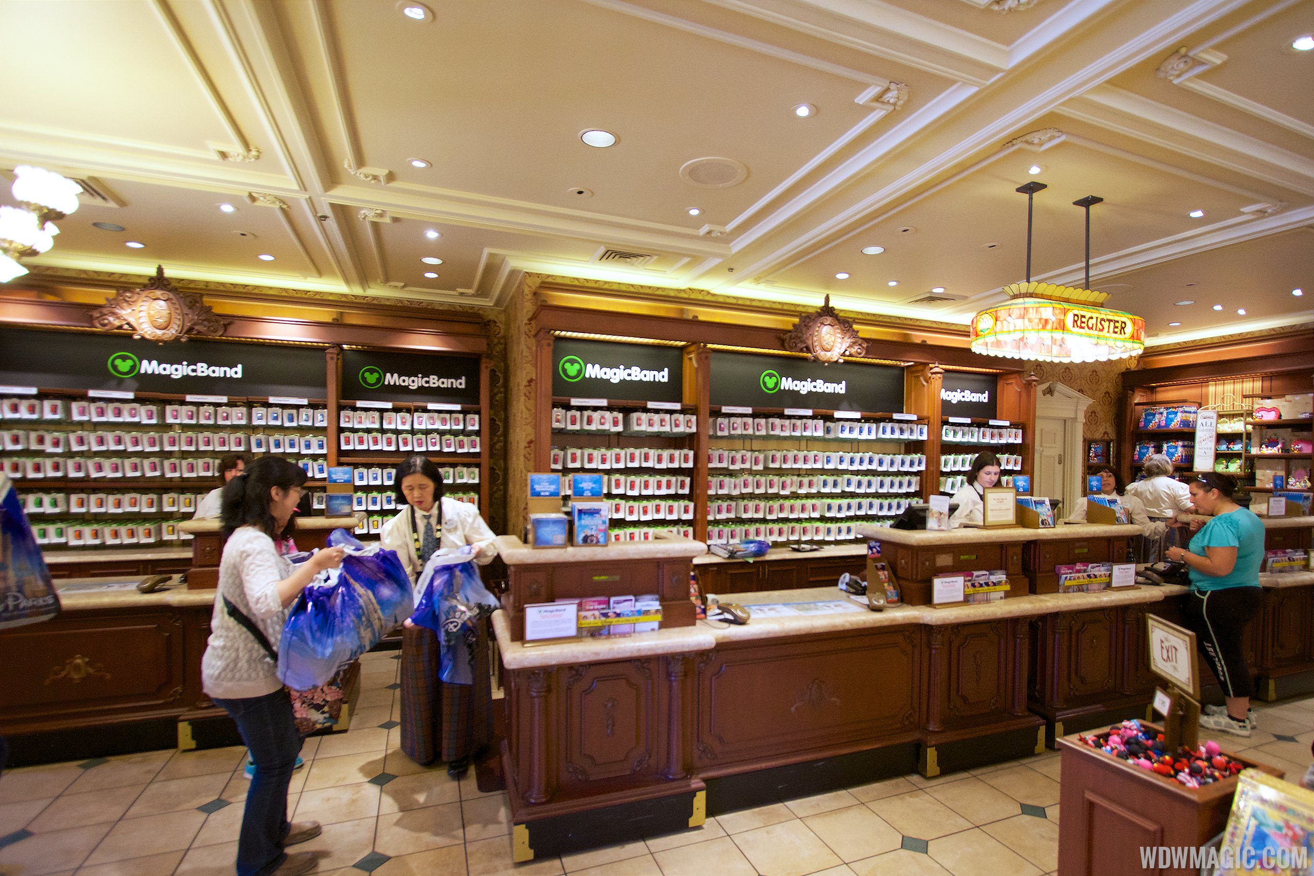 PHOTOS - Retail MagicBands take prominent position in Walt Disney World ...