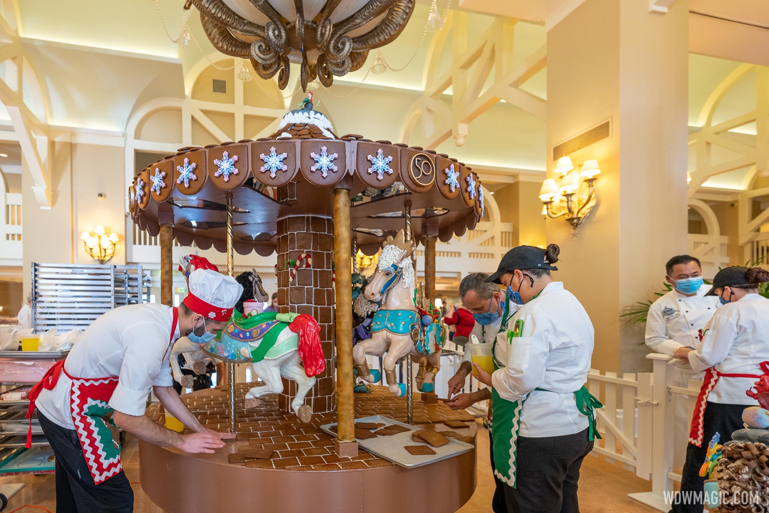 Assembling the Beach Club Resort Gingerbread Carousel - November 1 2021 ...