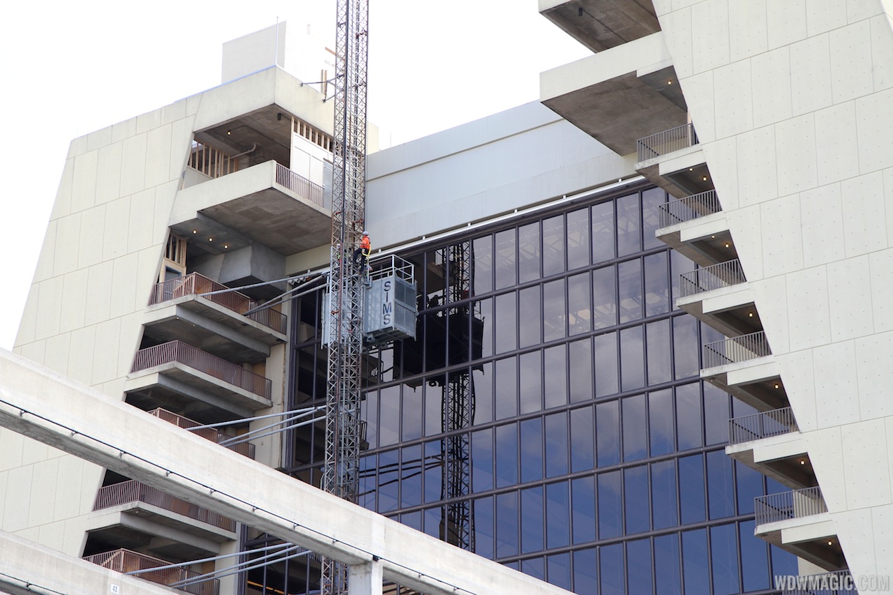 PHOTOS - Crane lift now installed for Contemporary rooftop refurbishment