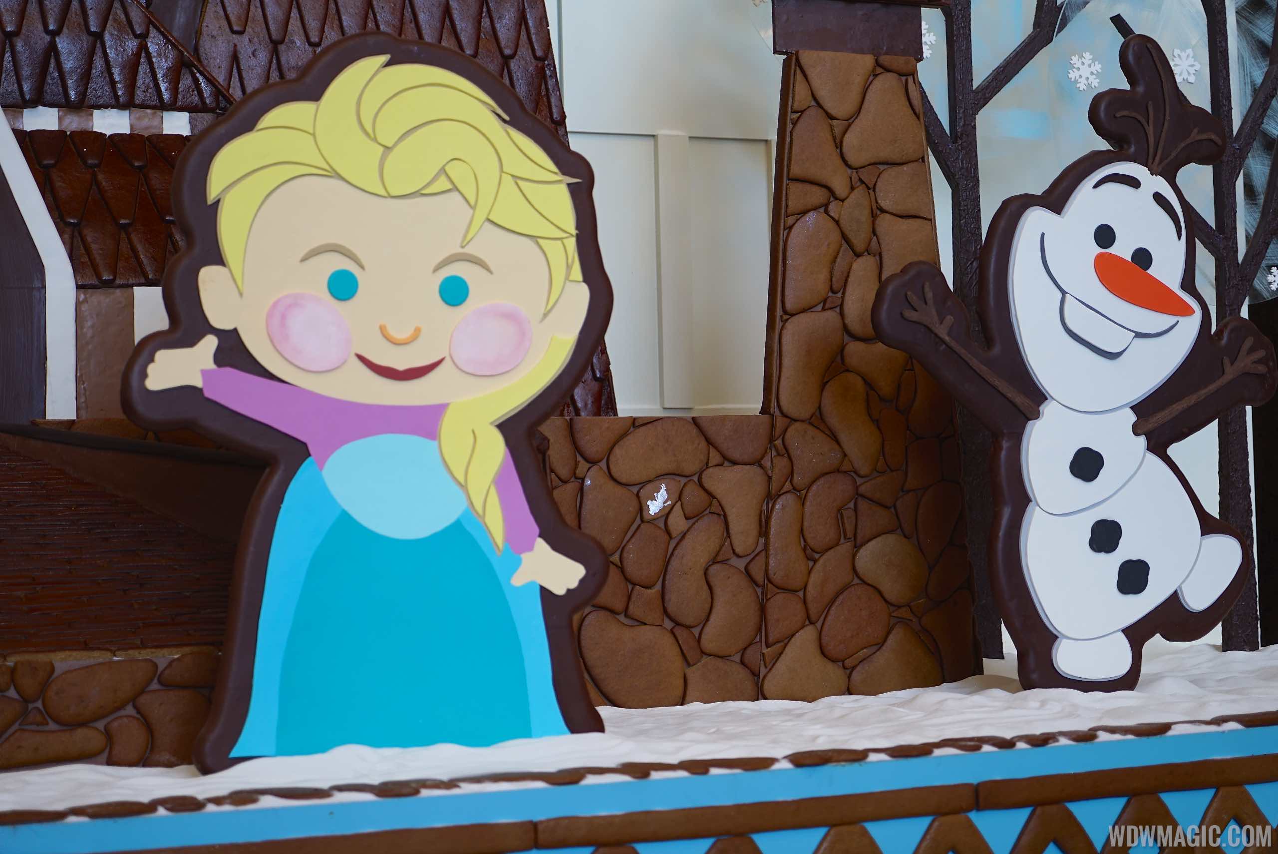 Disney's Contemporary Resort 2014 'Frozen' themed Gingerbread House ...