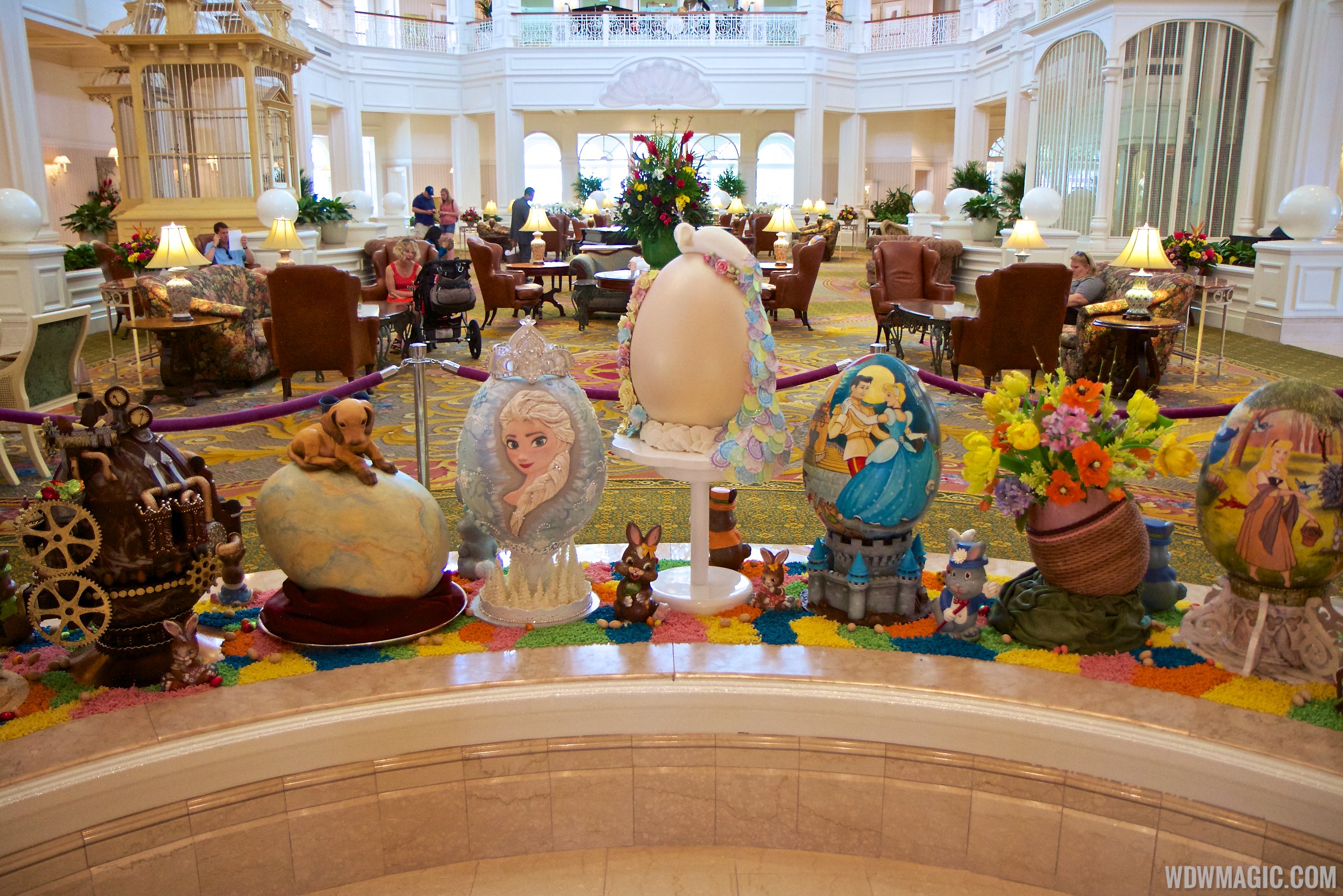 PHOTOS - The 2014 Grand Floridian Resort Easter Egg display