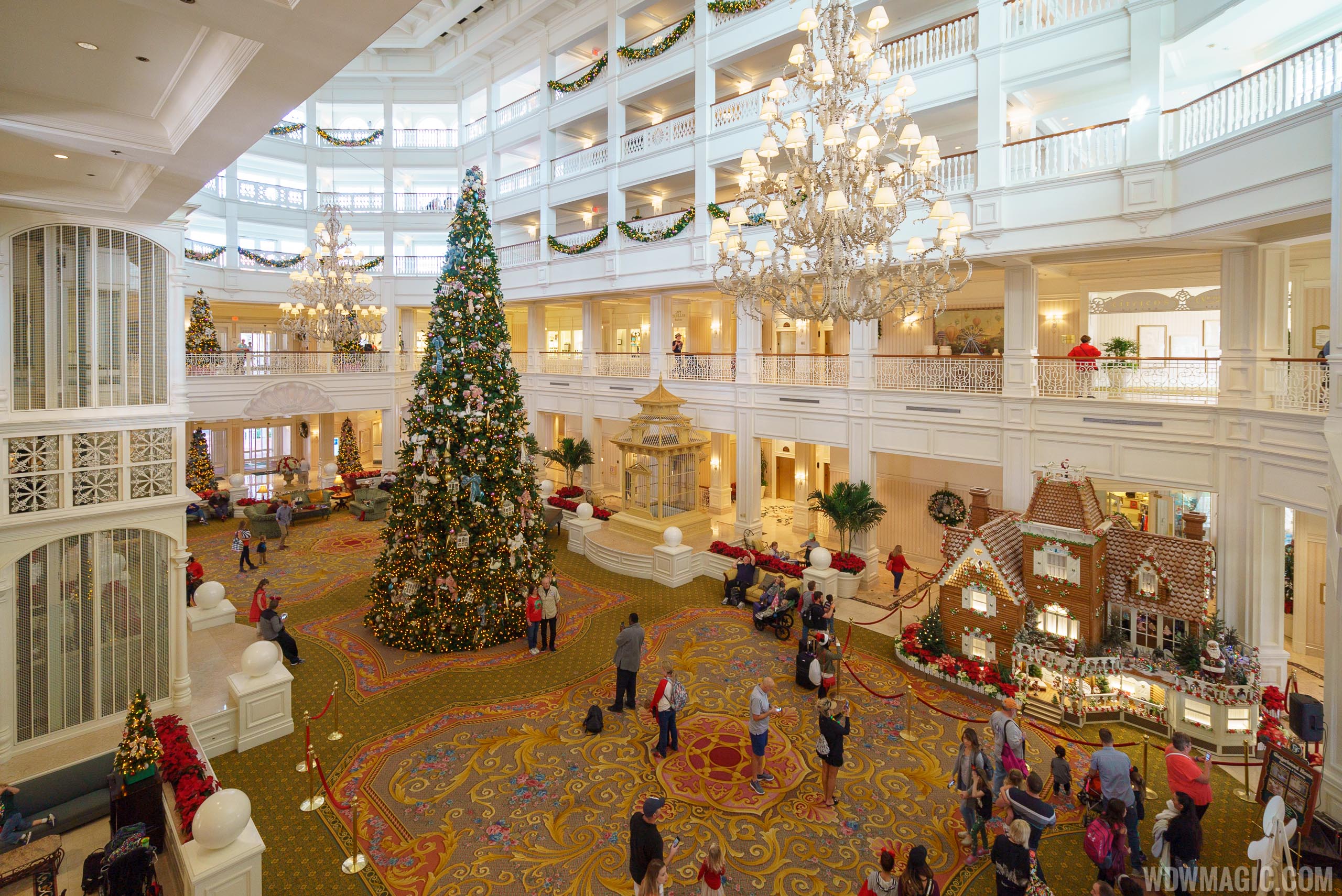 PHOTOS - Disney's Grand Floridian Resort 2017 Gingerbread House