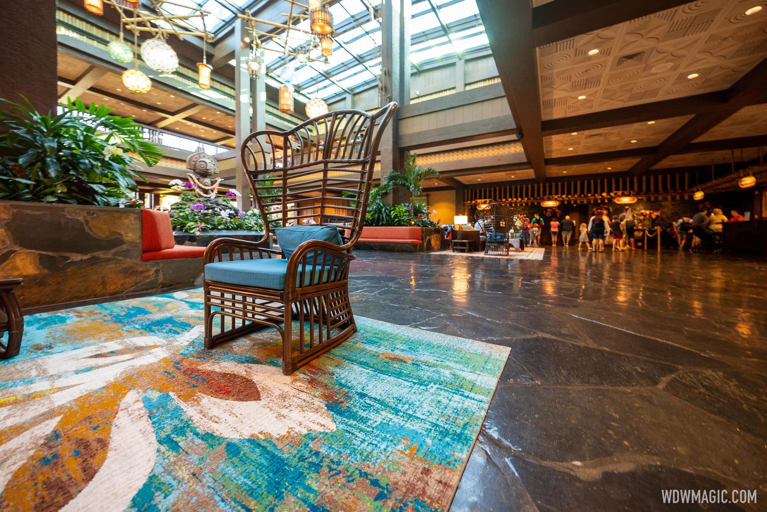 New rug color scheme at Disney's Polynesian Village Resort lobby ...