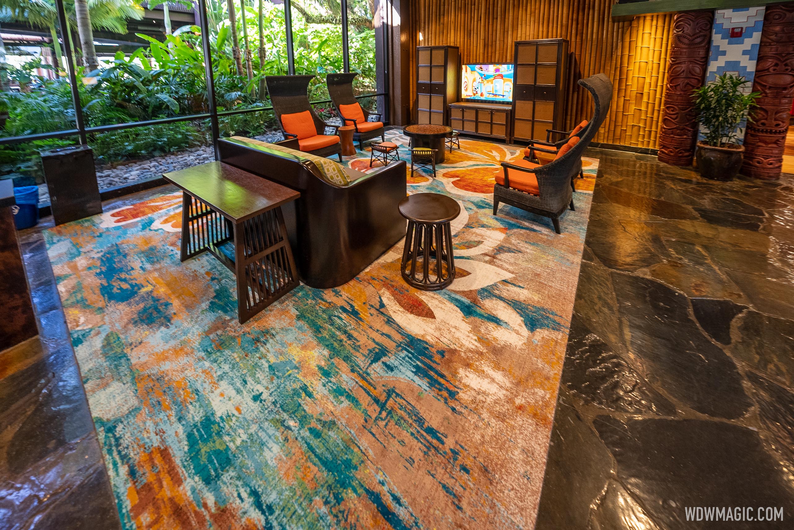 New rug color scheme at Disney's Polynesian Village Resort lobby ...