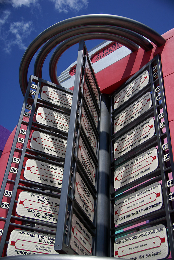 50s buildings and grounds - Photo 14 of 16