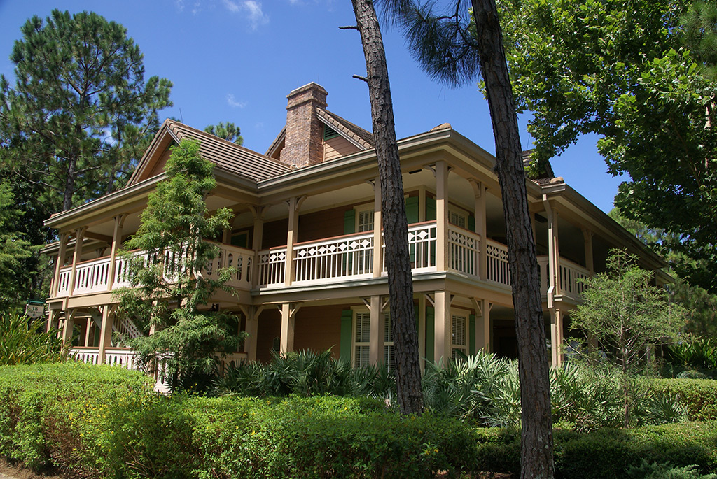 Alligator Bayou grounds and buildings - Photo 8 of 24
