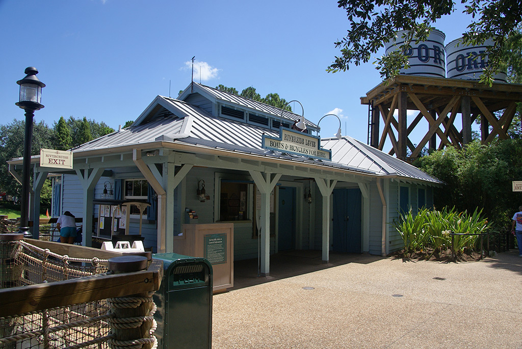 Riverside Levee marina